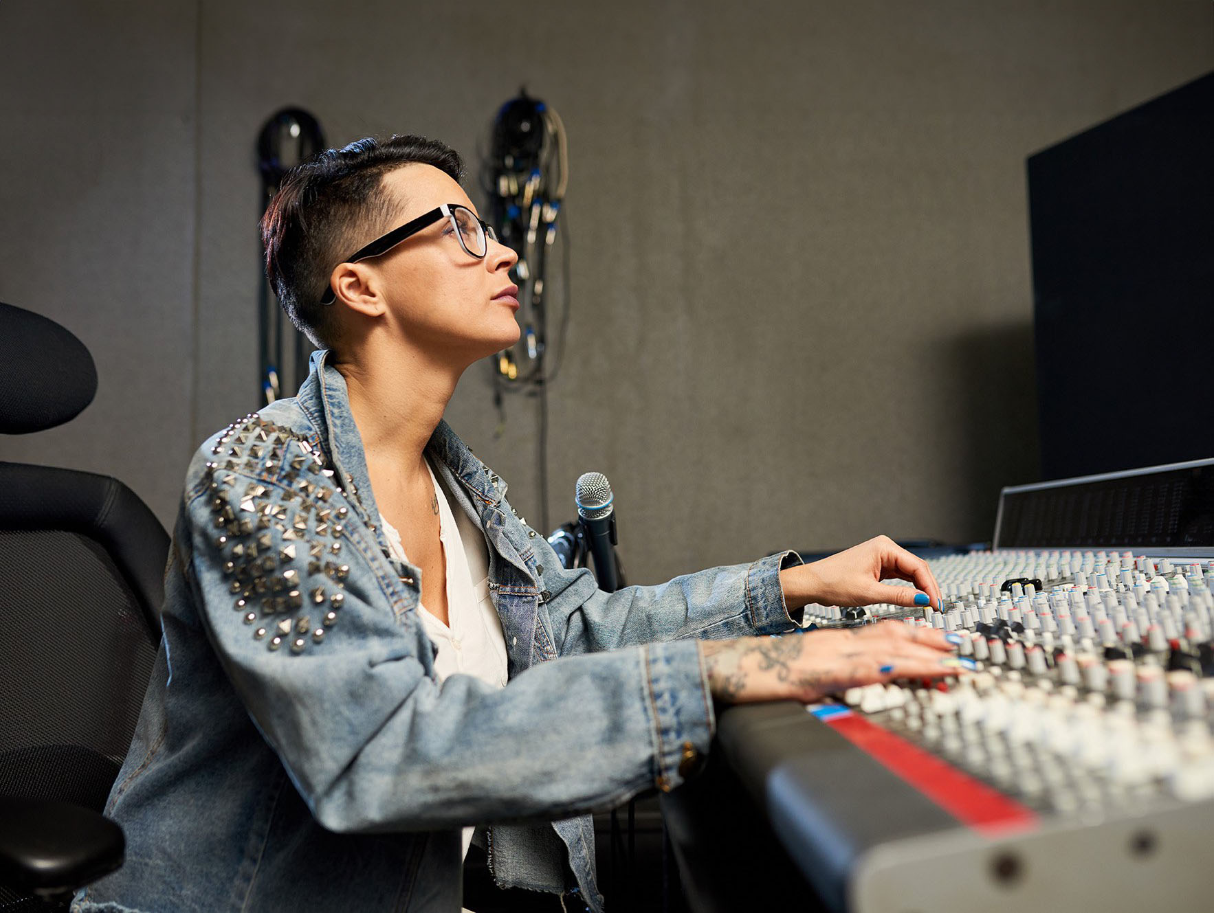 Utforska konsten att skapa och distribuera digitalt ljud | Medborgarskolan