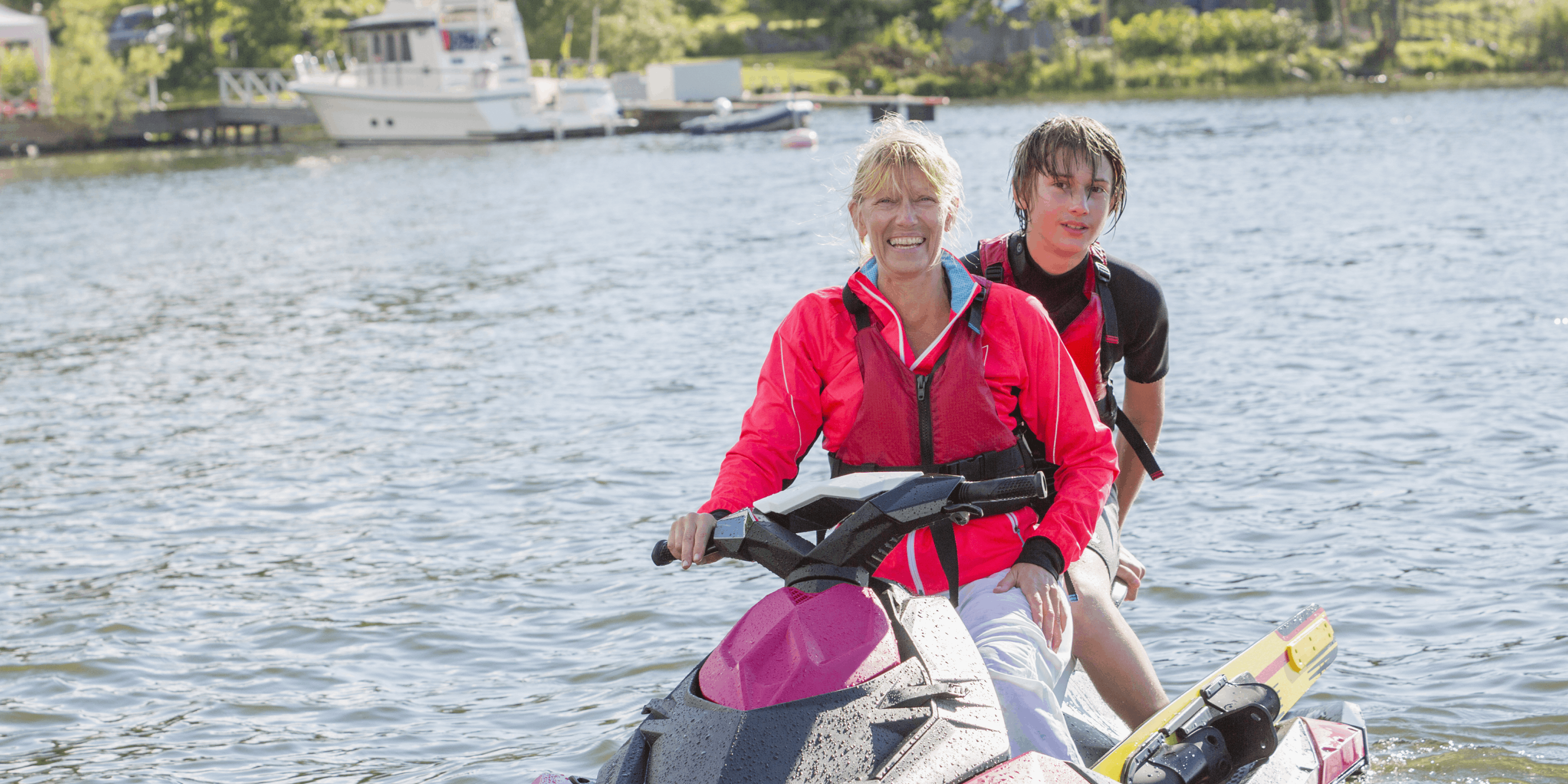 Förarbevis Vattenskoter - Teori distans & Uppkörning i Örebro - 33011 ...
